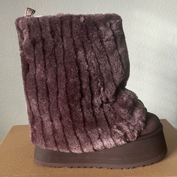 UGG | Shoes | Ugg Classic Short Sherpa Corduroy Platform Boot Nib 5us Churro Uggs In Lodge ...